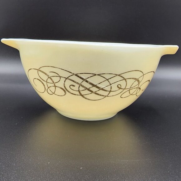 Pyrex | Kitchen | Vintage Ivory Pyrex Bowl Golden Scroll Cinderella ...